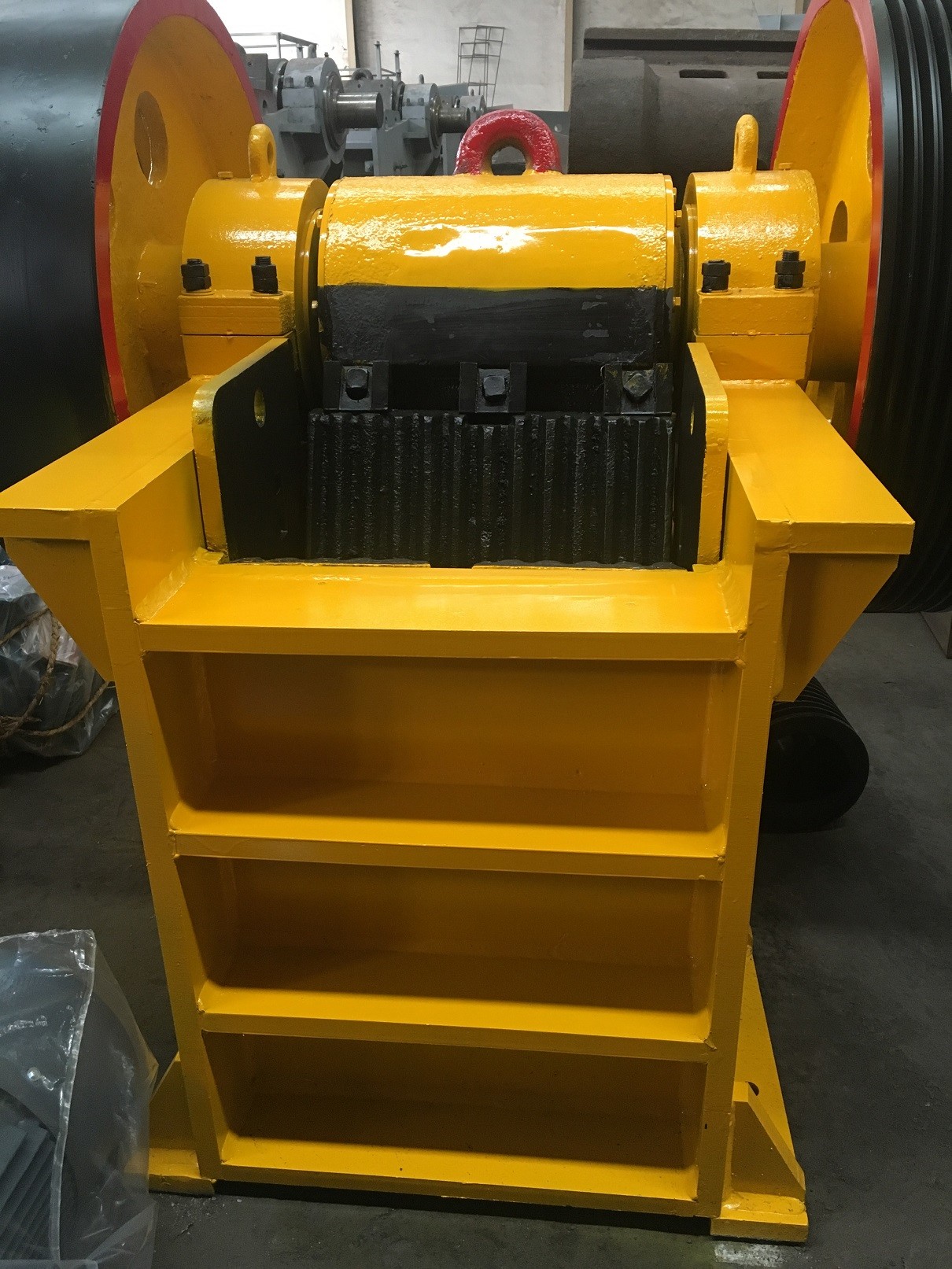 Tracked Compact Jaw Crusher Coarse Primary Stone Iron Ore Mobile ...